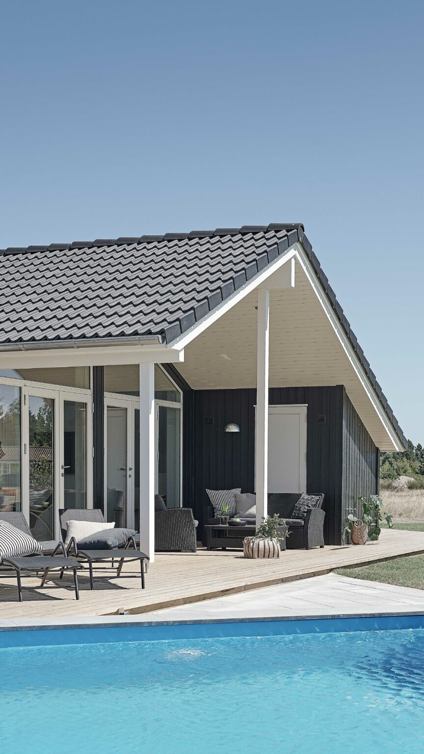 Nova 189 m2 » Kæmpe luksussommerhus med pool | Planet Huse