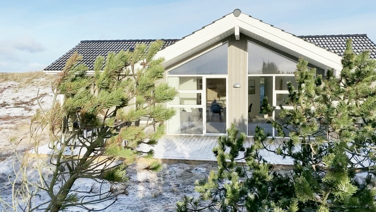 Nybygget sommerhus med plads til afslapning | Merkur 111/95 i Bjerregård